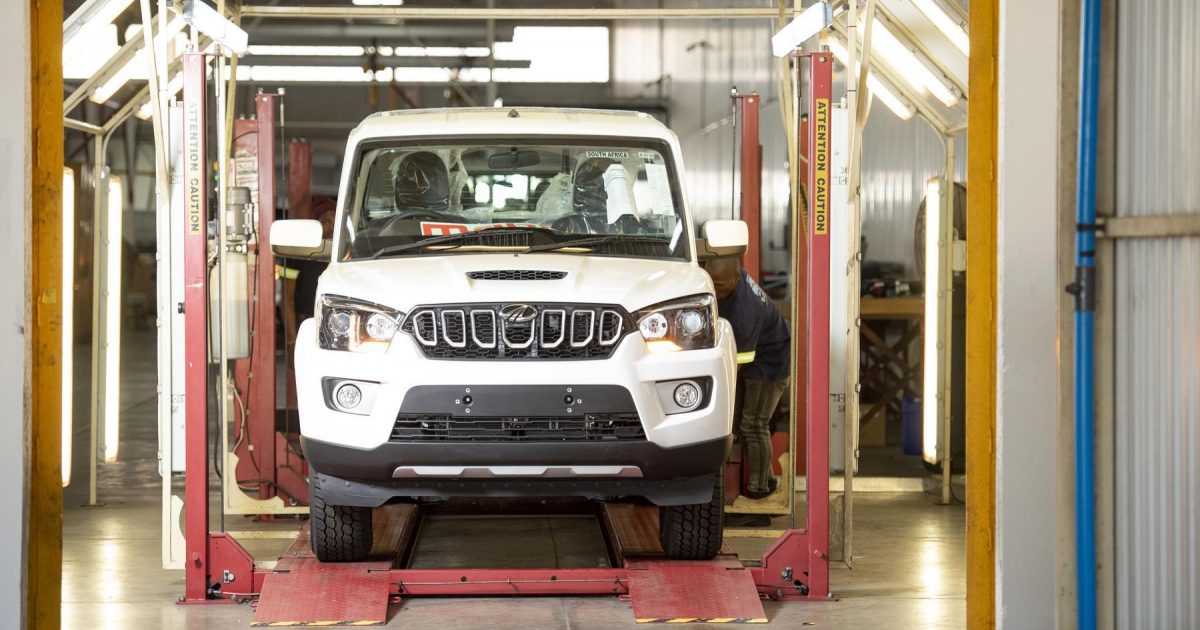 Mahindra celebrates 10 000th locally assembled Pik Up | Dealerfloor