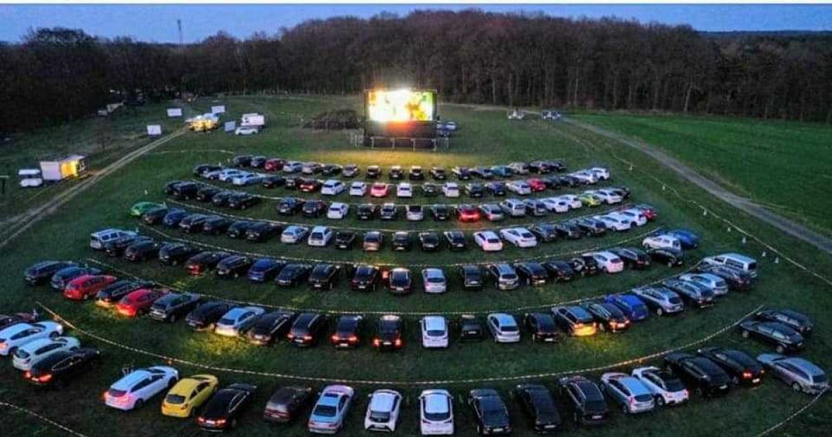 Enjoy the new car at the drive-in | Dealerfloor