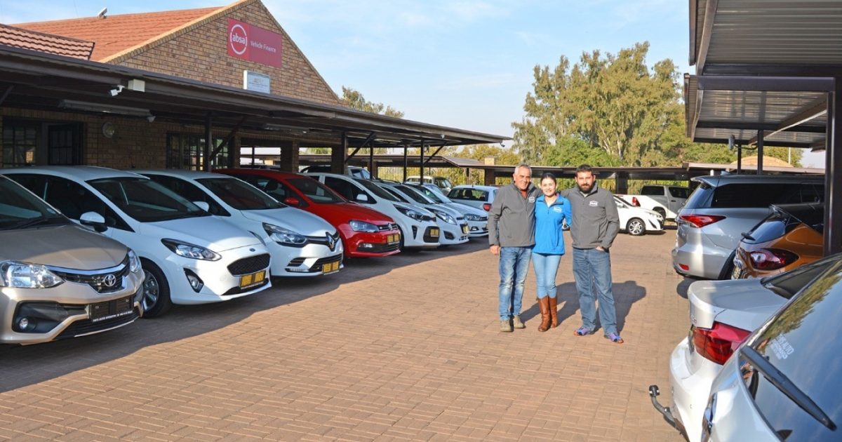 Family effort at Thys Auto in Upington | Dealerfloor